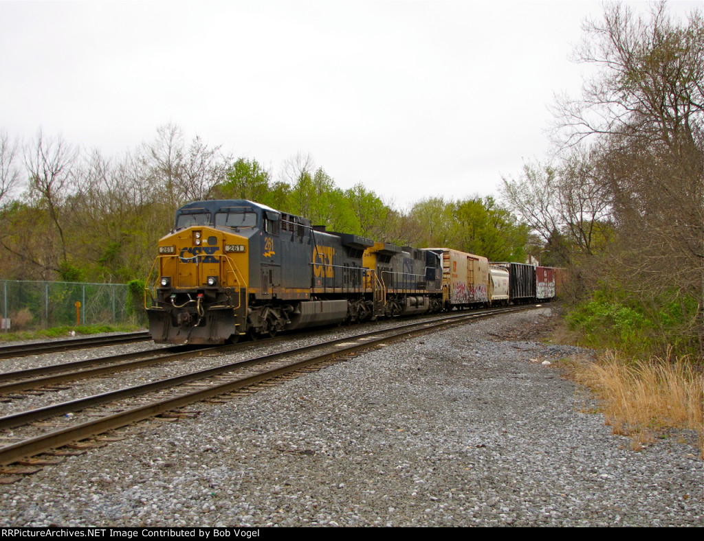 CSX 261 and 249